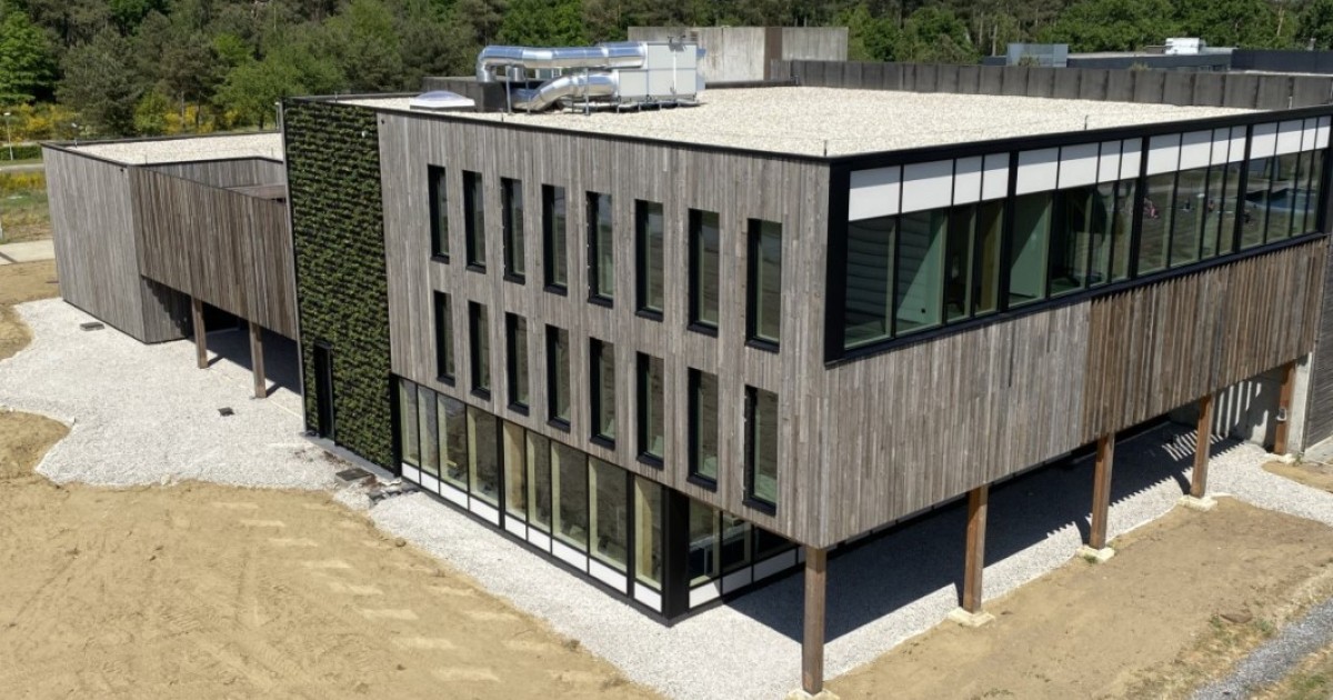 Over Kamp C - rondleiding " 't Centrum" - circulair bedrijfsgebouw ...